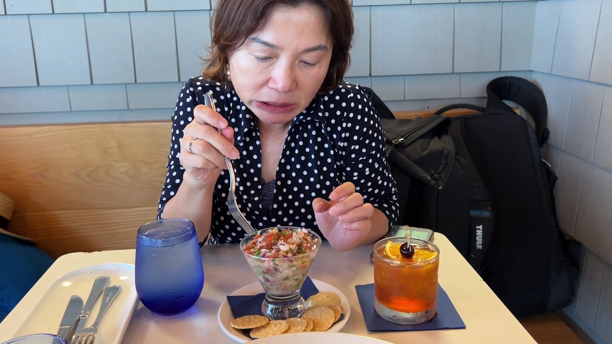 Salty’s at the SEA: Exceptional Seafood Dining at Seattle Airport