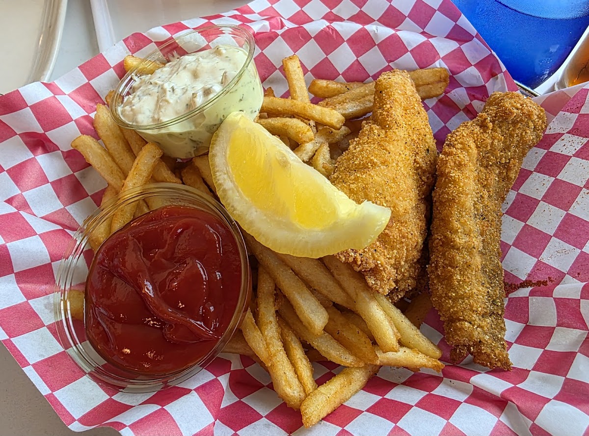 Salty’s at the SEA: Exceptional Seafood Dining at Seattle Airport